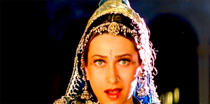 Types Of Bindis That You Can Wear To Rock In Your Ethnic Attire