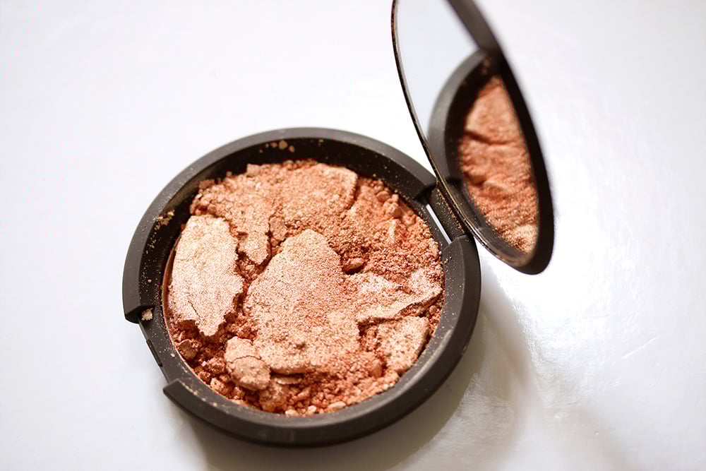 4 Ways To Salvage & Use Your Broken Makeup Products!!