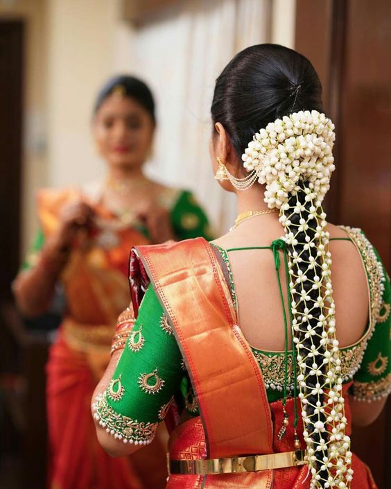 12 Gorgeous Gajra Hairstyle Inspiration For Your Wedding